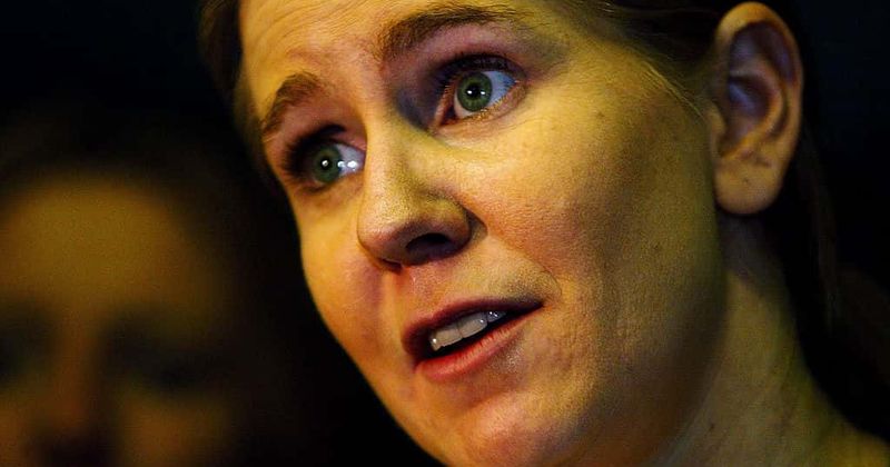 DWTS Athletes: Tonya Harding beaks down in tears, but fans aren't ...