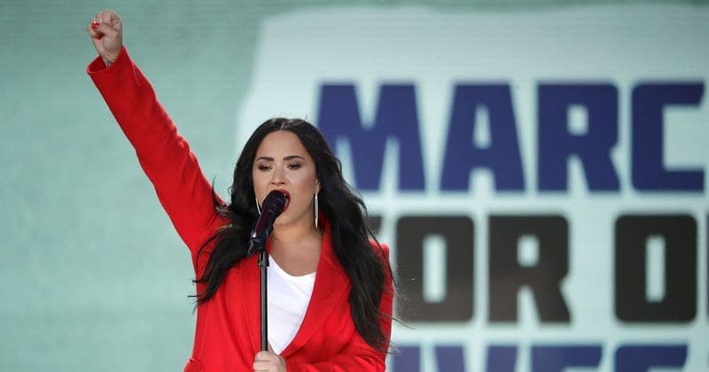 Demi Lovato has agreed to enter rehab: "She understands the severity of ...