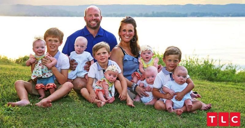 TLC's 'Sweet Home Sextuplets' featuring two young parents and their ...