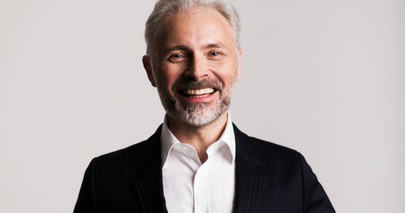 'Humans': Mark Bonnar like Neil Sommers could never trust AI for his ...