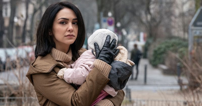 'Counterpart' season 2: One version takes over the other, Clare truly ...