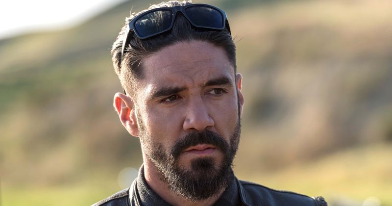 'Mayans MC' Season 2 finale sees Potter and Angel's deal go downhill as ...