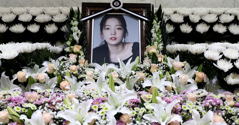 K-pop star Goo Hara, 28, found dead at home just six months after she ...