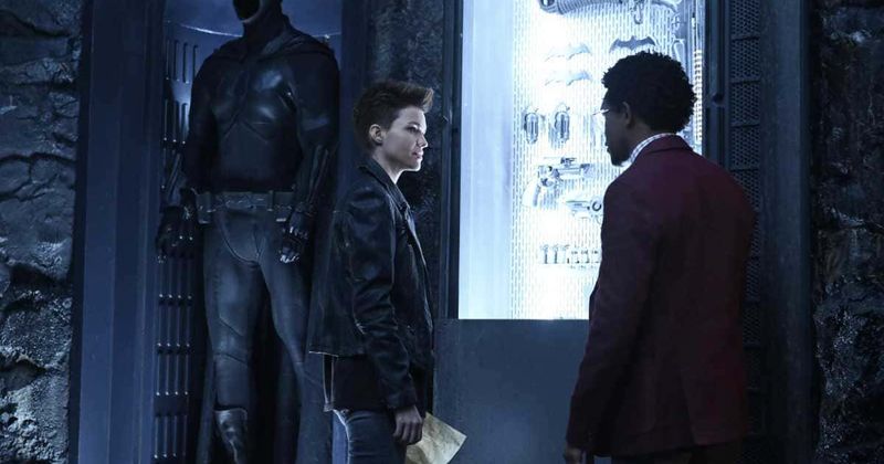 'Crisis on Infinite Earths' Part 2: Camrus Johnson's Luke Fox on Earth ...