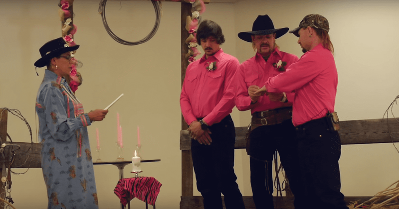 Watch 'Tiger King' star Joe Exotic marry John Finlay and Travis ...