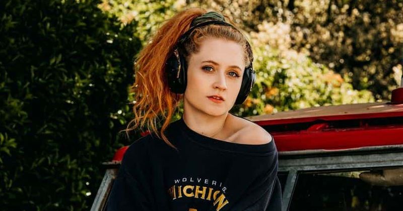 'X Factor' star Janet Devlin releases emotive concept album ...