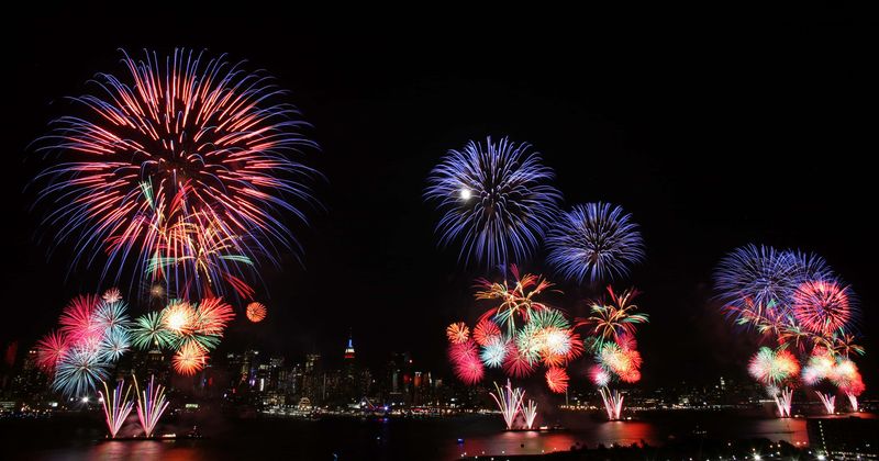Macy's spends $6M on 4th of July fireworks, Internet asks about ...