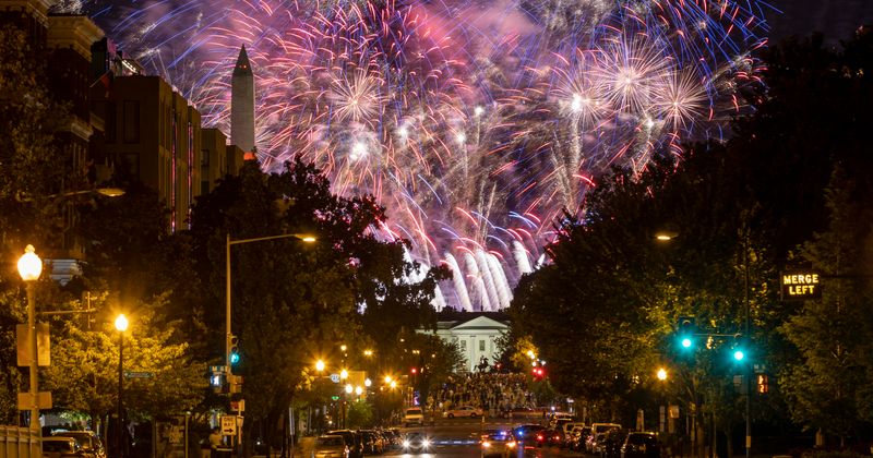 Trump concludes RNC 2020 with opera and dazzling fireworks, Internet ...