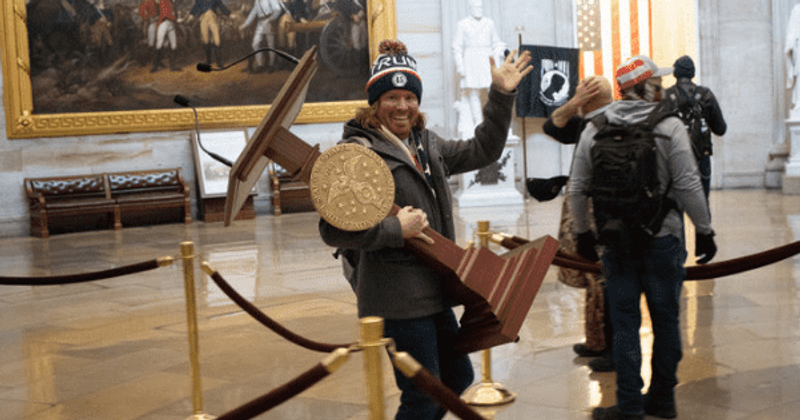 Who is Via Getty? Confused Internet thinks that's the name of podium ...