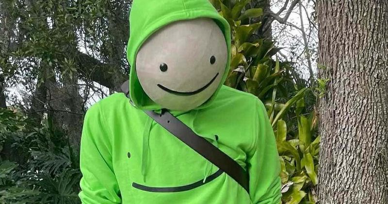 Minecraft YouTuber Dream launches music career with 'Roadtrip' song ...