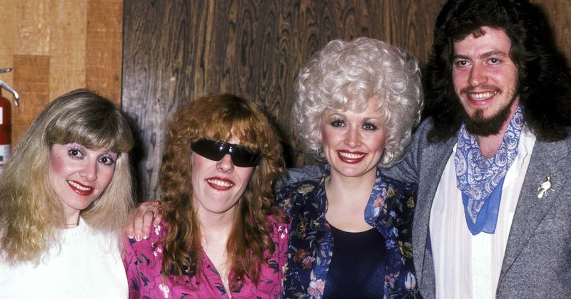Where are Dolly Parton's 11 siblings now? Country legend and husband ...