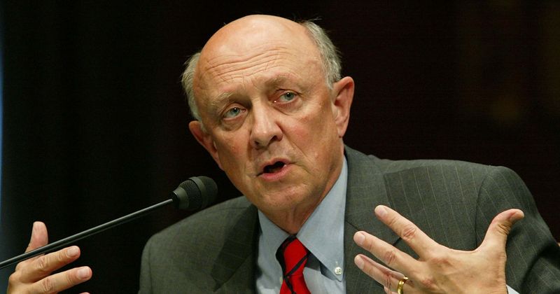 CIA ex-chief James Woolsey says aliens 'paused' his pal's aircraft at ...