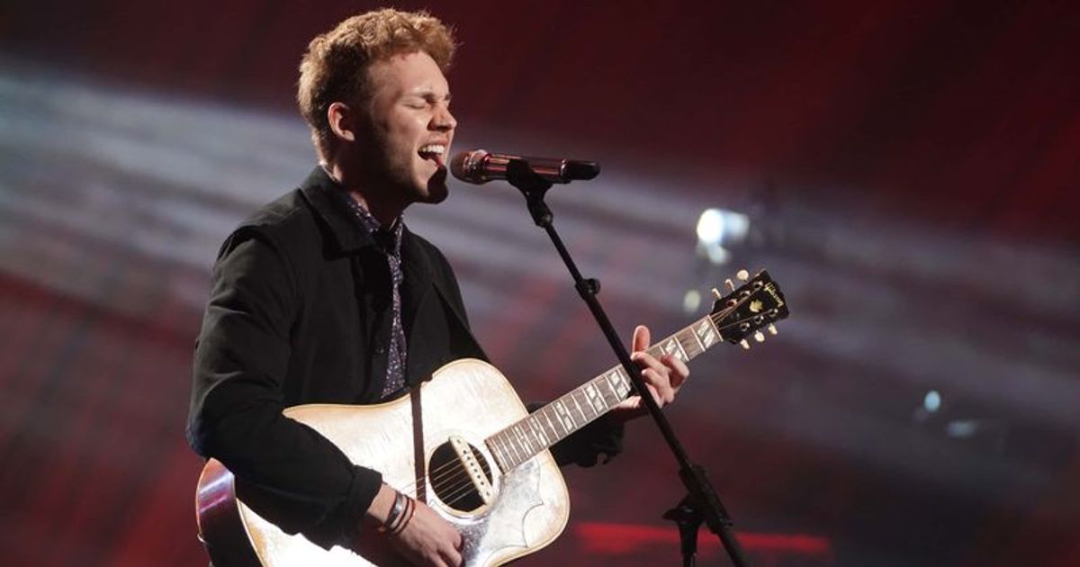 What happened to Hunter Metts? 'American Idol' singer tears up on stage ...