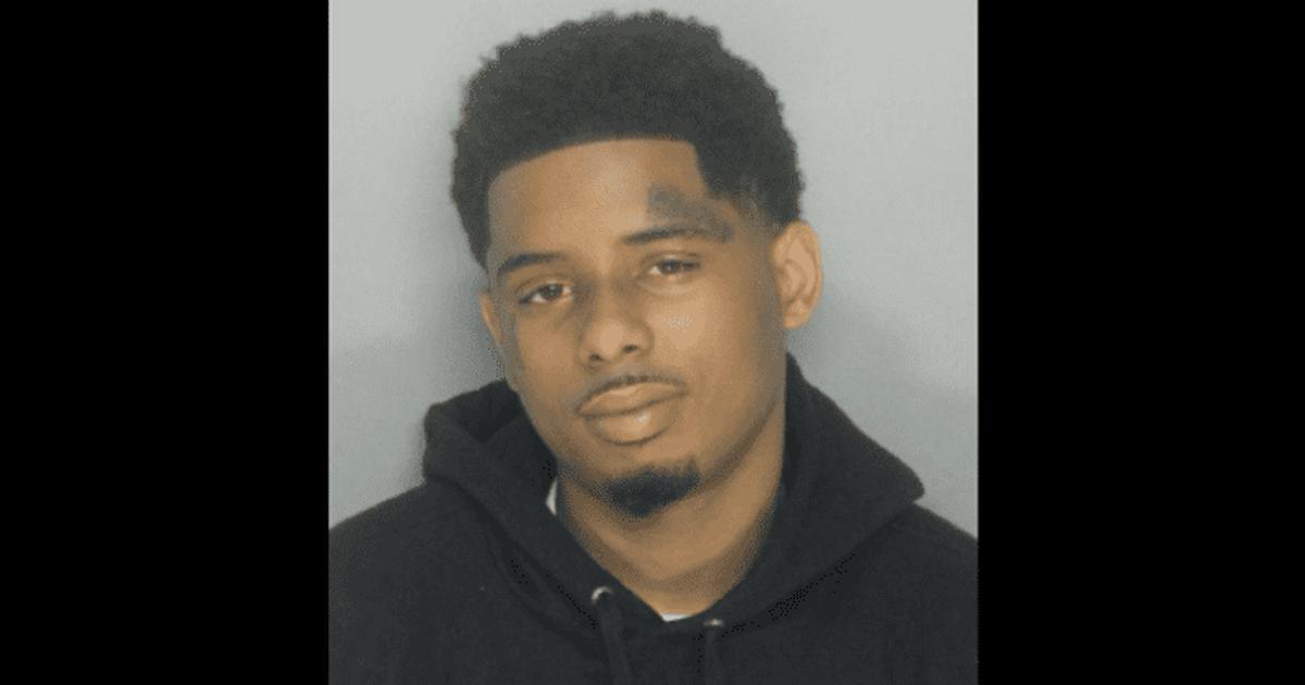 Pooh Shiesty's smiling mugshot makes fans swoon after surrender over ...