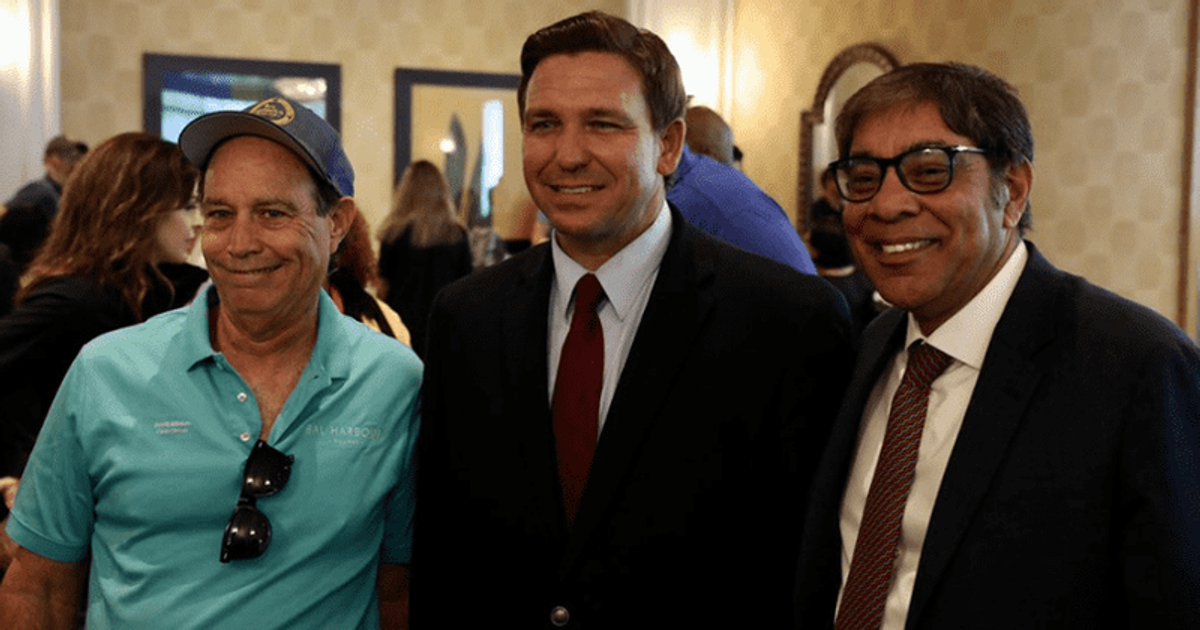 Ron DeSantis slammed for 'ghoulish' smile at Surfside tragedy site ...