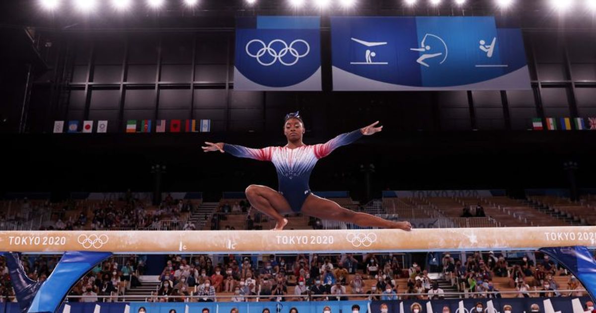 Simone Biles hailed for bronze win in Olympic balancing beam final ...