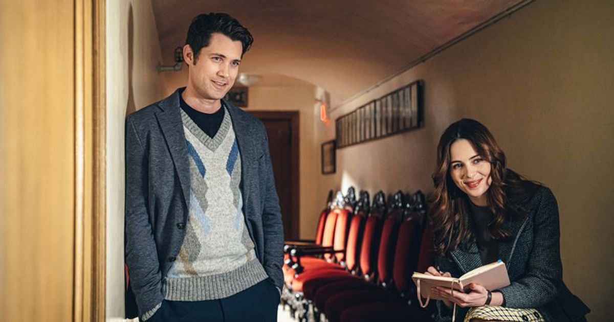 'Christmas Movie Magic' Review: Holly Deveaux's Lifetime film is all ...