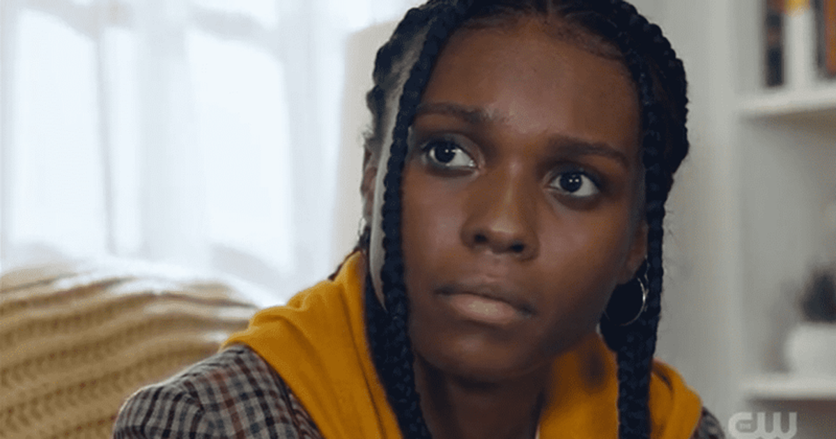 'Naomi' Episode 2: Naomi slowly embraces her powers to uncover truth ...