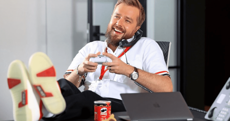 ‘love Island Usa Season 4 On Peacock Why Iain Stirling Was Chosen As