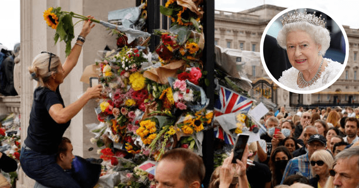 What will happen to the flowers left outside Buckingham Palace after the Queen's death? | MEAWW