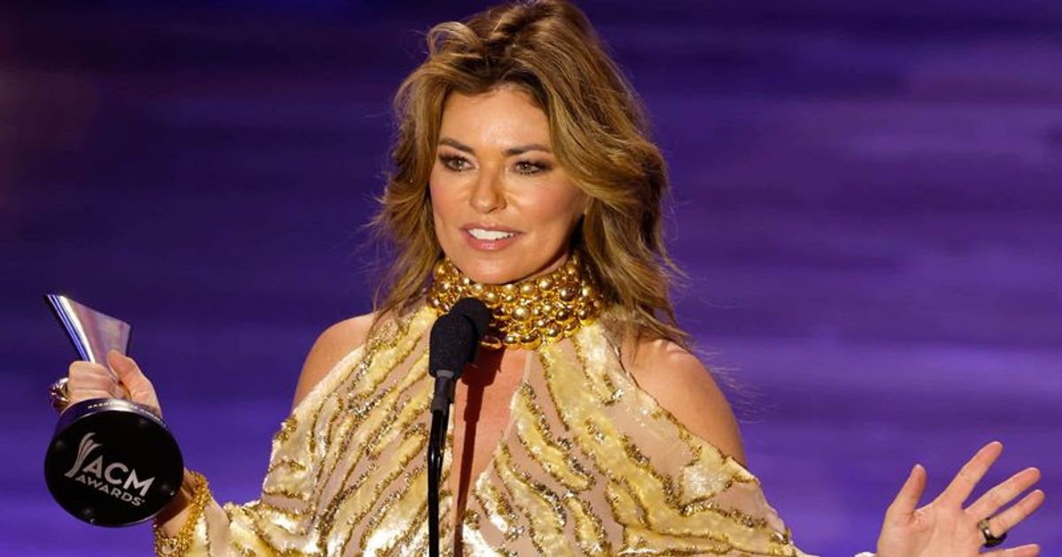 'Being comfortable in my own skin': Shania Twain, 57, goes topless in daring photoshoot | MEAWW