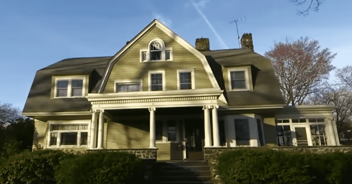 'Everybody was going crazy': Residents recall the wild TRUE story ...