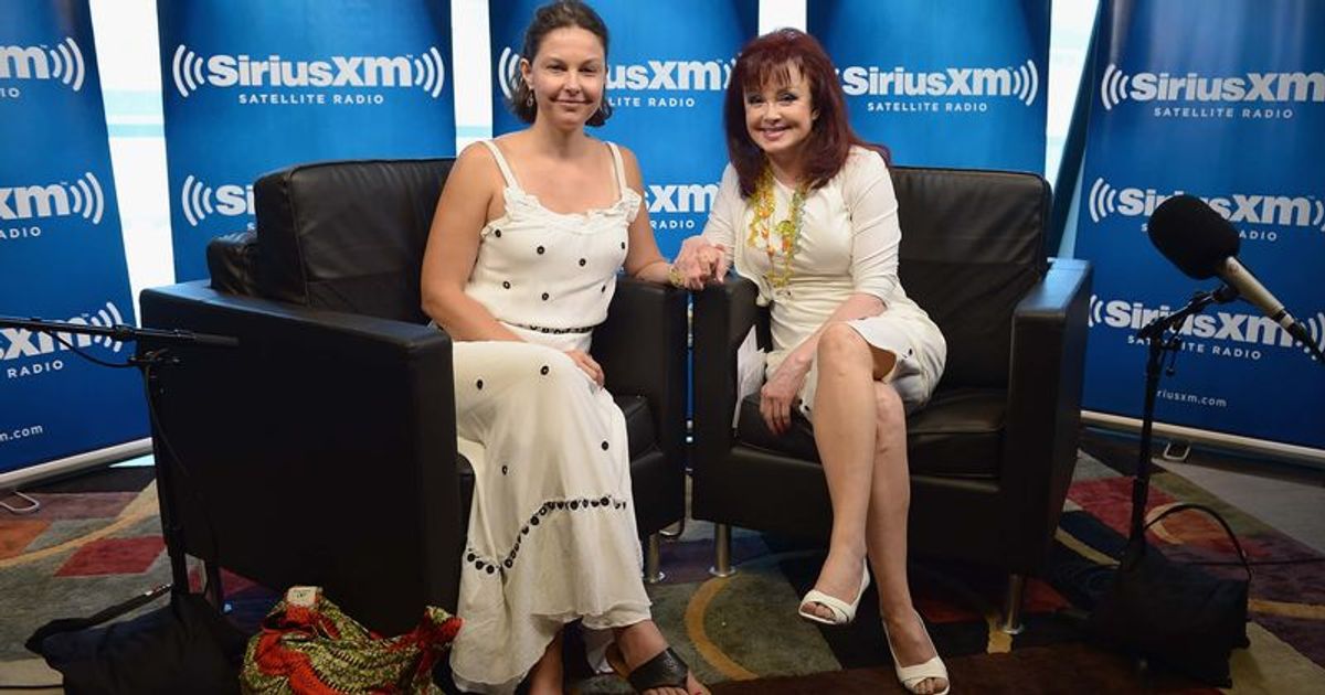 'It helped me grieve': Ashley Judd broke her leg in 'freak accident ...