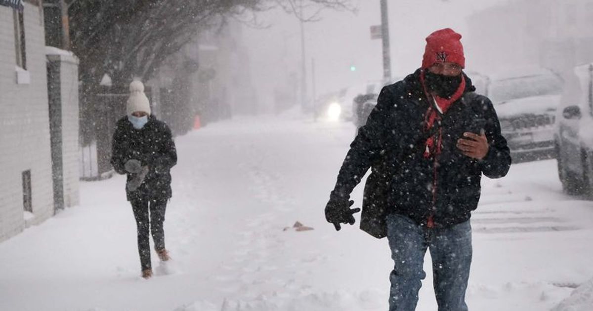 'Cold enough to freeze boiling water': Internet shares 'chilling' tales ...