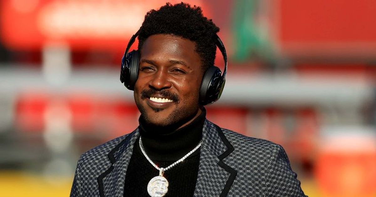 Antonio Brown accuser told 911 he sent her son 'explicit videos' during ...