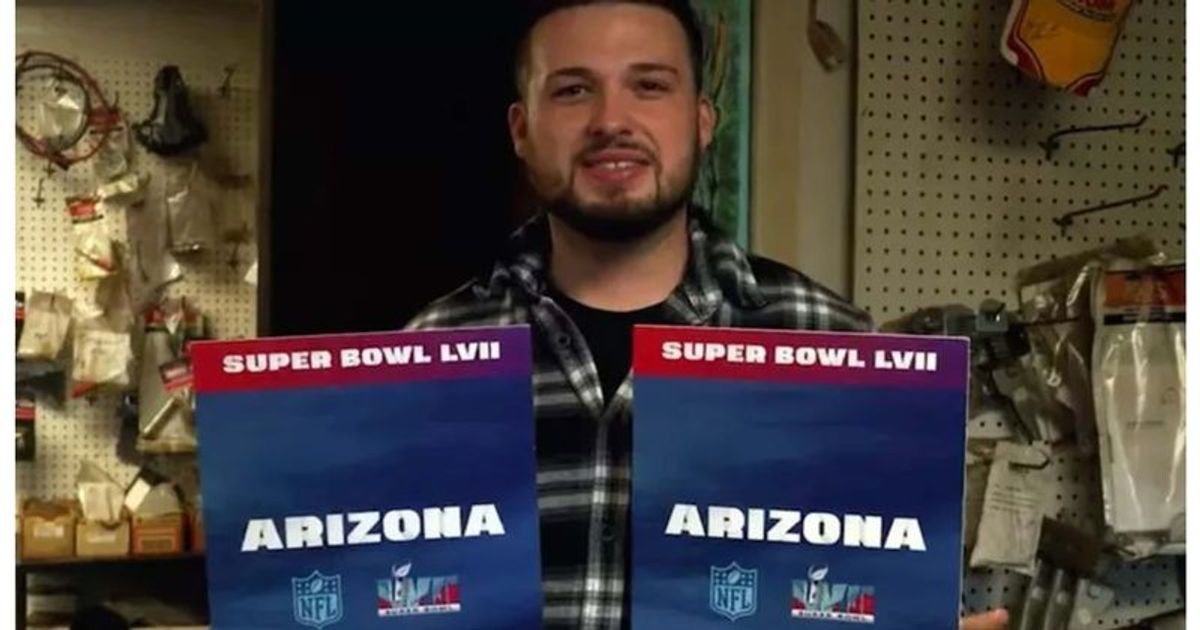 Jay Withey: Mechanic who rescued 24 people in Buffalo blizzard awarded ...