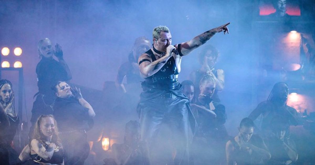 Sam Smith ENRAGED in backstage row over faulty set as performance ...