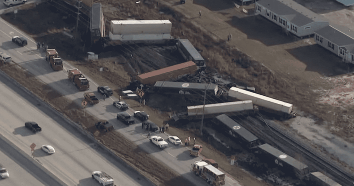 Train derails in Texas during collision amid Ohio disaster sparking ...
