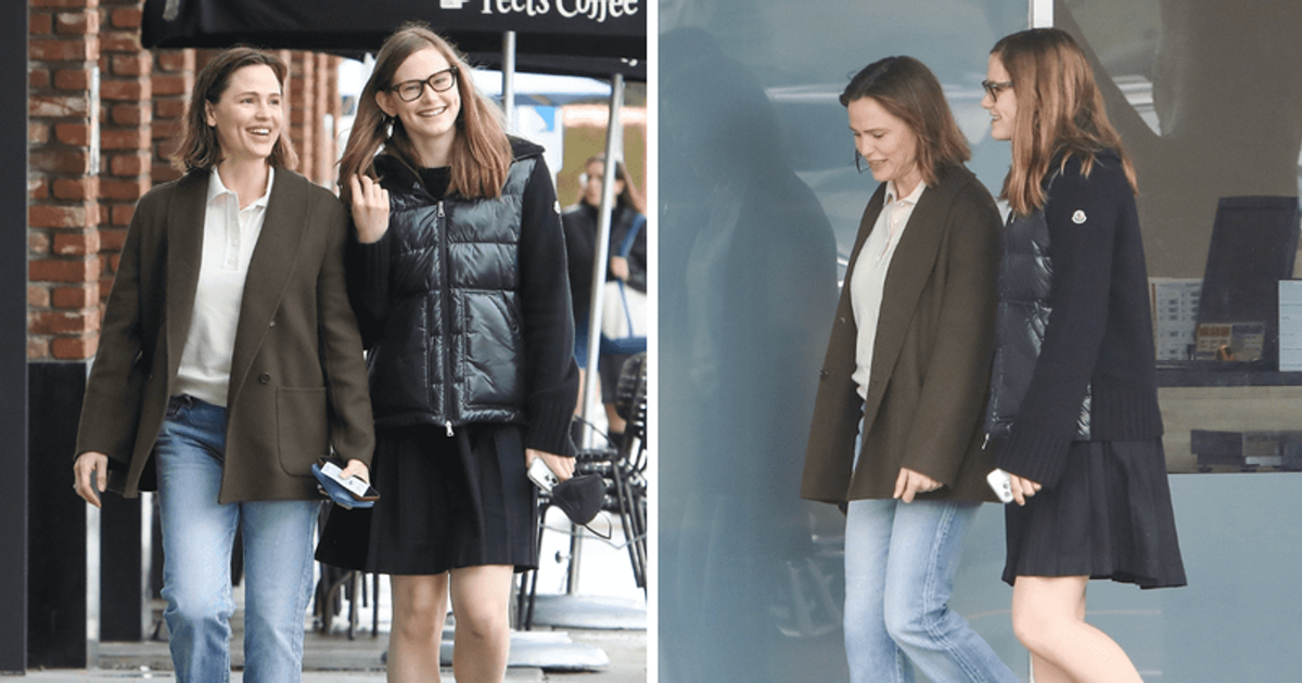Jennifer Garner's daughter Violet towers over her during LA stroll | MEAWW