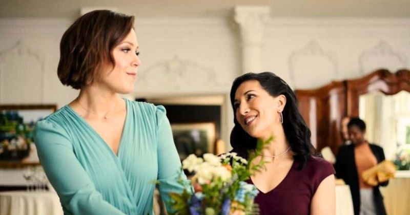 Who stars in 'The Wedding Cottage'? Full cast list of Hallmark's Spring ...