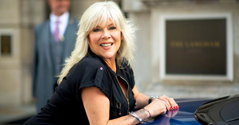 Samantha Fox talks about social media's effects on young women | MEAWW