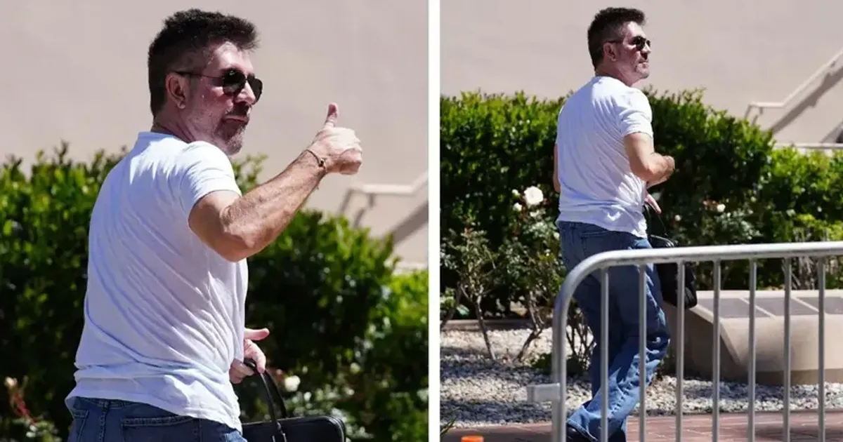 Simon Cowell flaunts ripped physique at 'America's Got Talent' | MEAWW