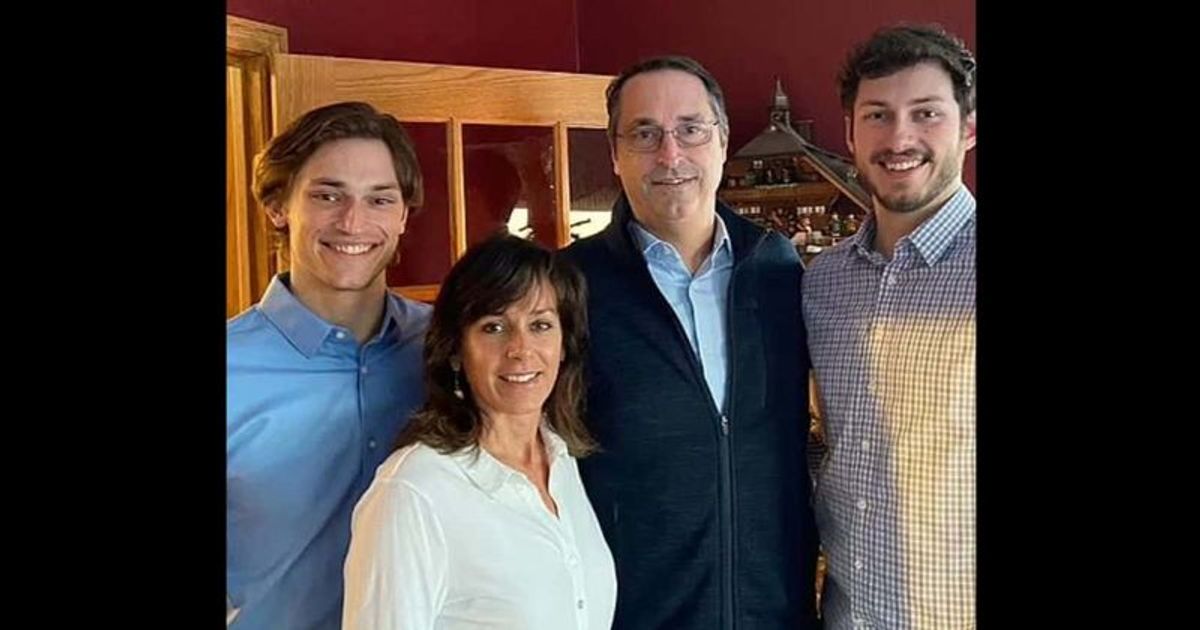 Who is Connor Sturgeon’s father? Todd Sturgeon became son’s basketball ...