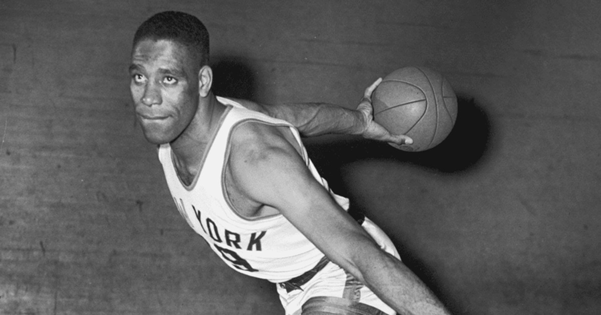 How did the NBA pioneer Nat 'Sweetwater' Clifton die? | MEAWW