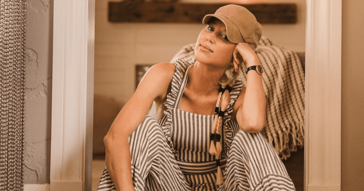 'Cap'tivating style: Mystery behind HGTV star Galey Alix's signature ...