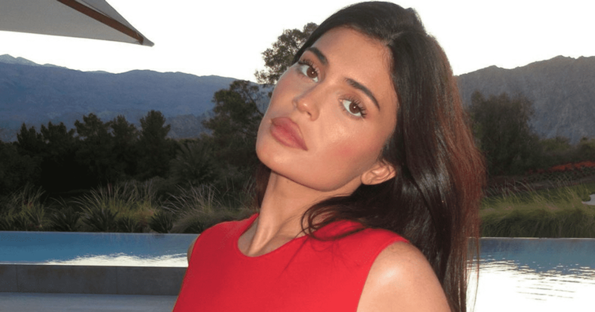 Internet Mocks Kylie Jenner For Claiming Daughter Looks Like Her Meaww