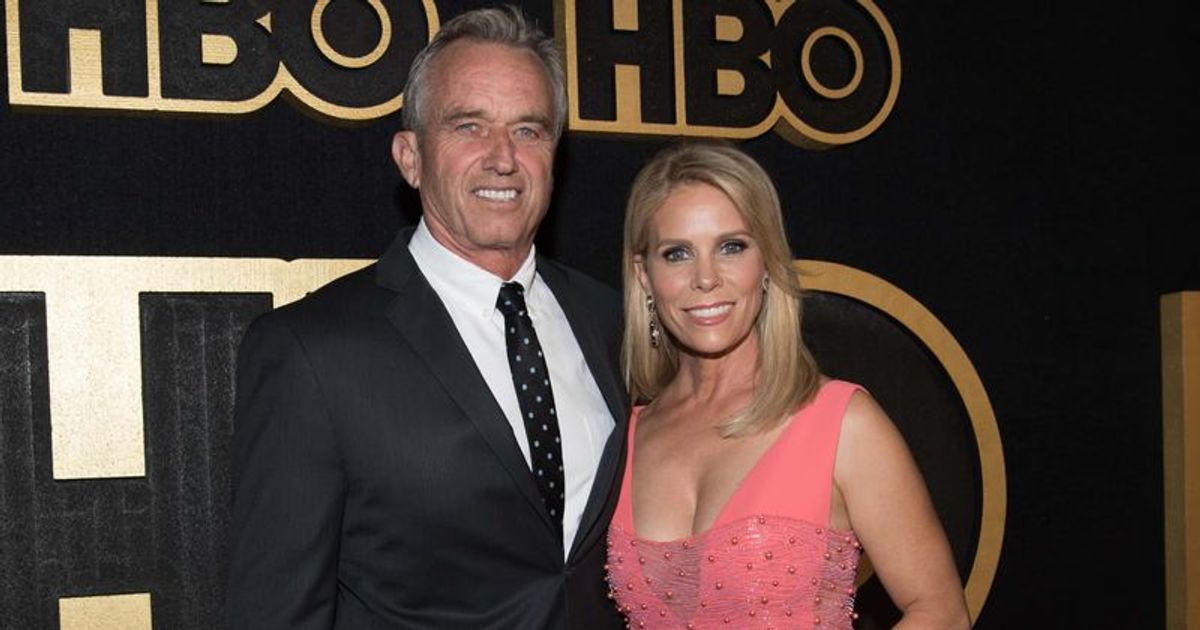 Cheryl Hines bragging about luxury life with RFK Jr begins to grate ...