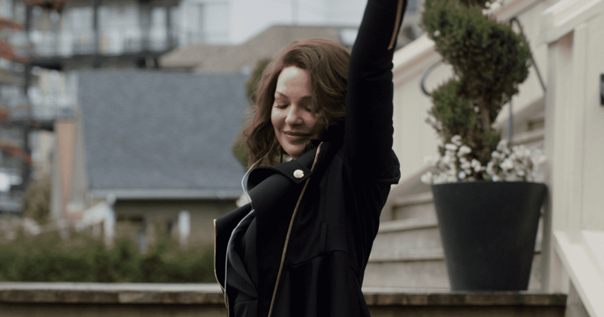 ‘Firefly Lane’ Alternate Ending Explored: What if Tully Hart had cancer ...