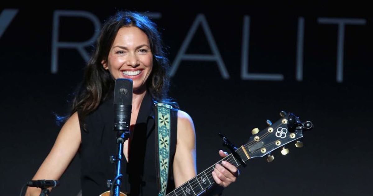 Susanna Hoffs reveals how The Bangles' iconic hit 'Eternal Flame ...