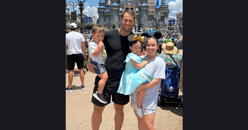 Shawn Johnson and children enjoy their first trip to Disneyland in ...