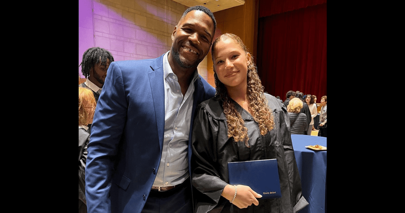 PROUD DAD MOMENT! 'GMA' host Michael Strahan celebrates daughter Sophia ... PROUD DAD MOMENT! 'GMA' host Michael Strahan celebrates daughter Sophia ...