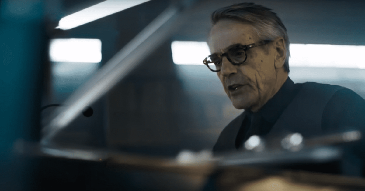 'The Flash' confirms Alfred Pennyworth's return, here's why Batman's ...