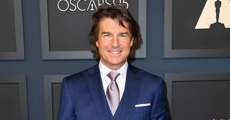 Fans praise Tom Cruise as he mocks his running scenes from 'Mission ...