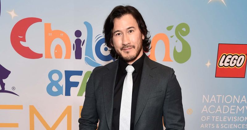 What happened to Markiplier? Streamer shares red eye selfie from ...