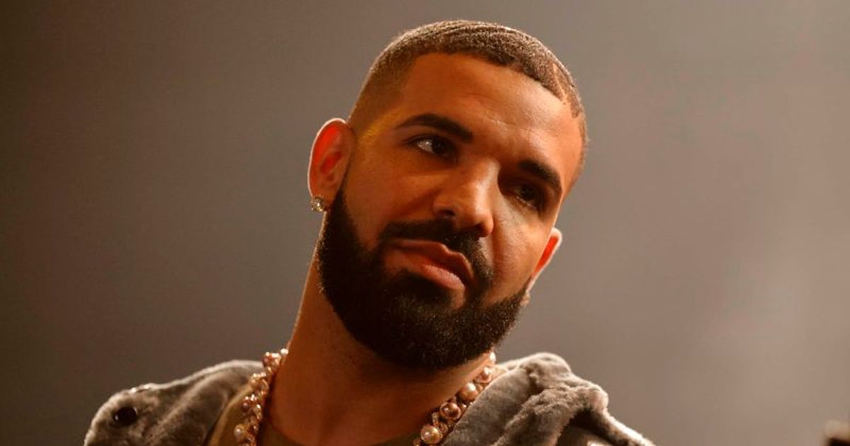 Is Drake hurt? Rapper slams fan for hurling vape pen toward stage, says ...