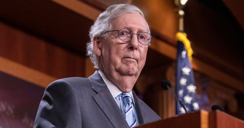 How old is Mitch McConnell? Republican senator freezes mid-speech at ...